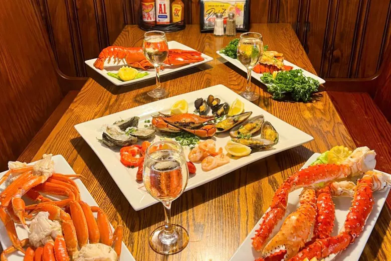 Crabby George's Seafood Buffet | Visit Myrtle Beach