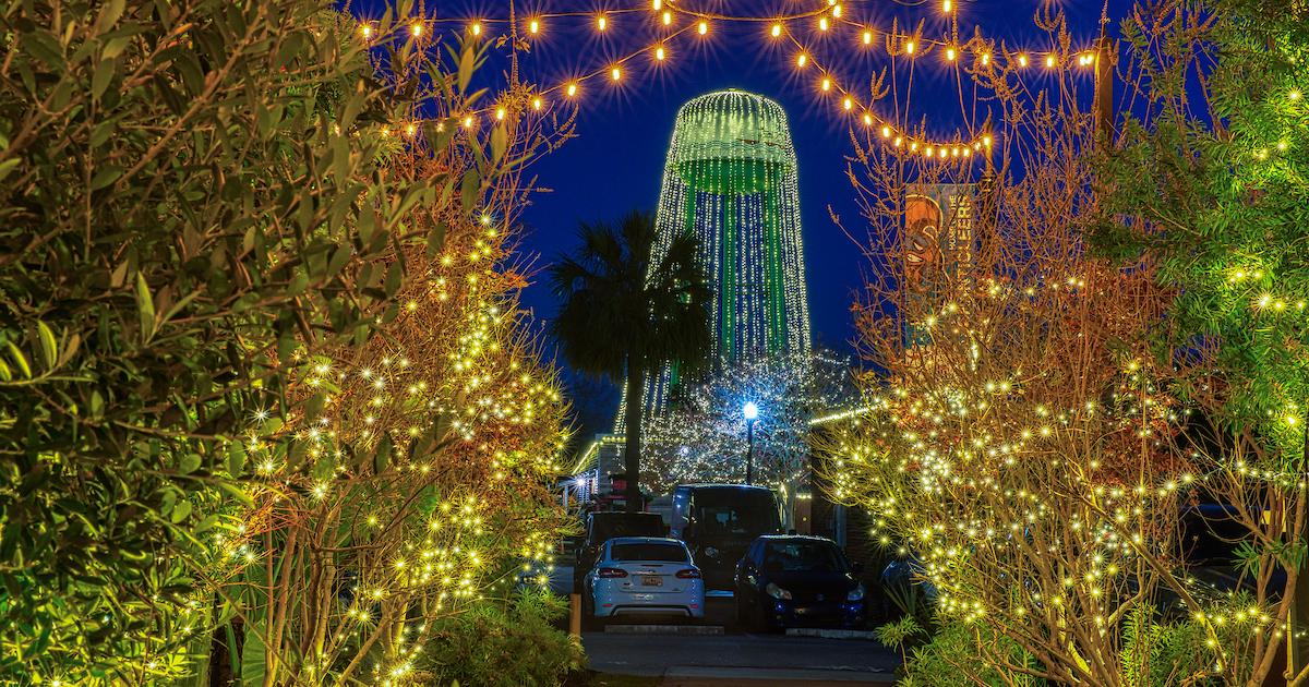 Christmas in Conway: A Rivertown Holiday Full of Lights, Charm, and ...